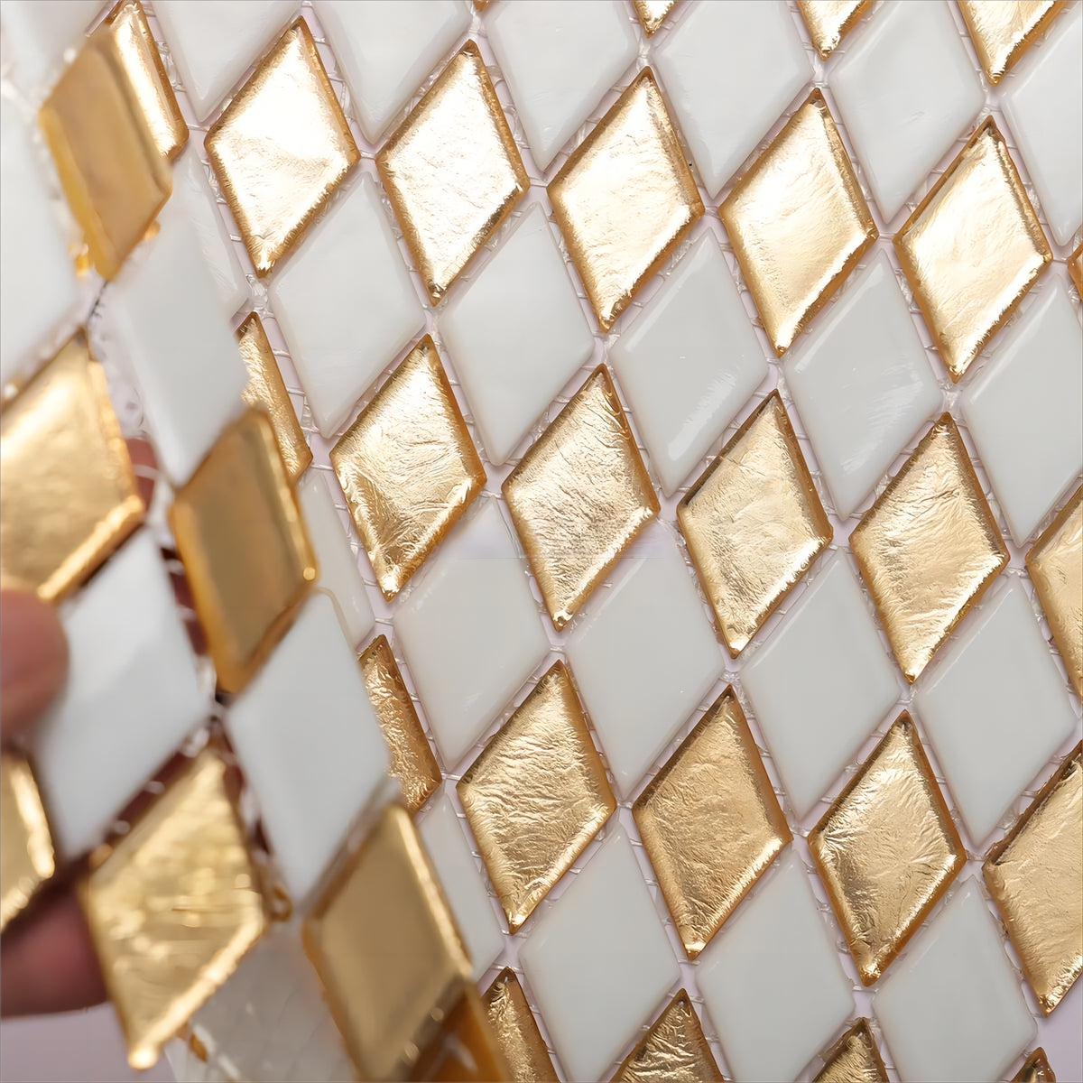 Luxury Gold White Checkerboard Diamond Glass Mosaic Tile for Kitchen B ...